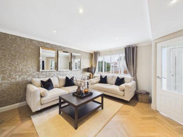 4 bedroom detached house for sale in Shelley Drive, Bothwell, G71