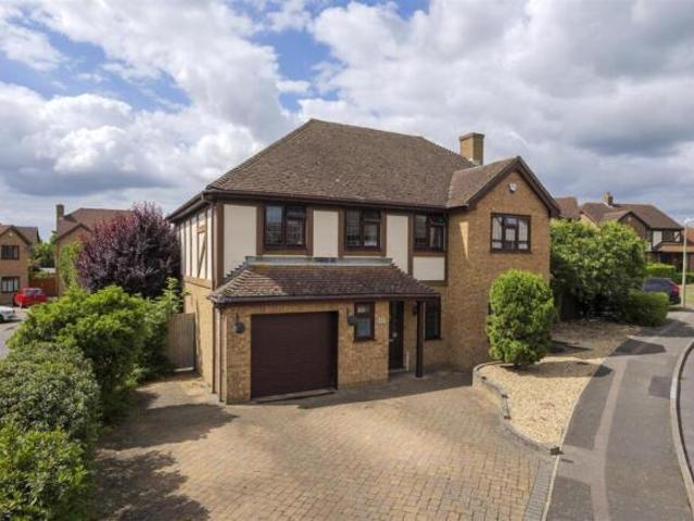 4 bedroom detached house for sale in Shepherds Gate Drive, Weavering, ME14
