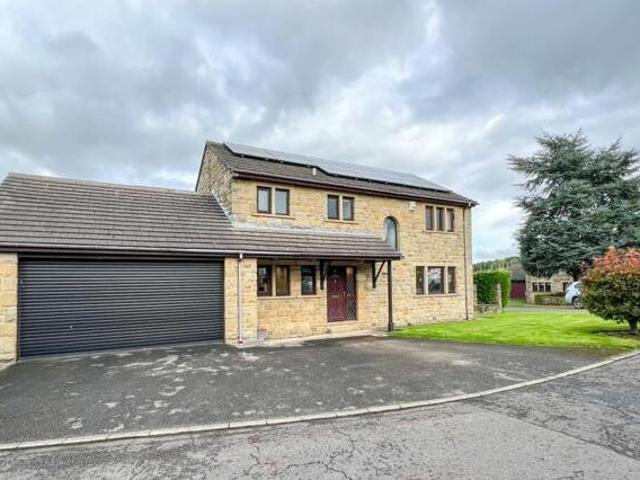 4 Bedroom Detached House For Sale In Shepley, Huddersfield