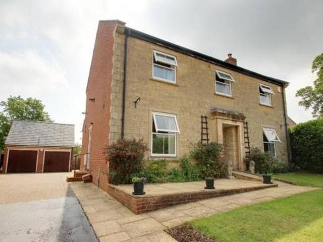 4 bedroom detached house for sale in Shepton Mallet BA4