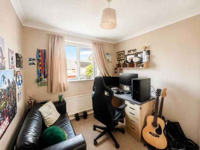 4 bedroom detached house for sale in Sherwood Avenue, Kingsthorpe, Northampton NN2