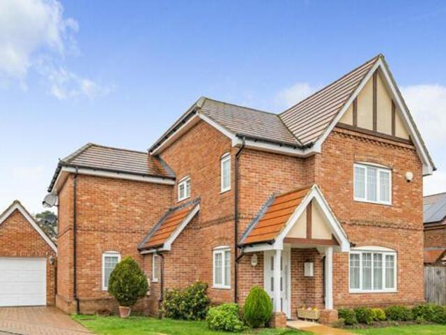 4 Bedroom Detached House For Sale In Shinfield