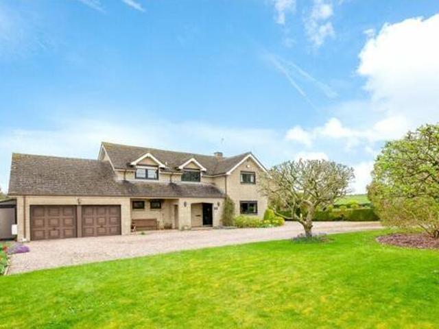 4 Bedroom Detached House For Sale In Shipton under wychwood