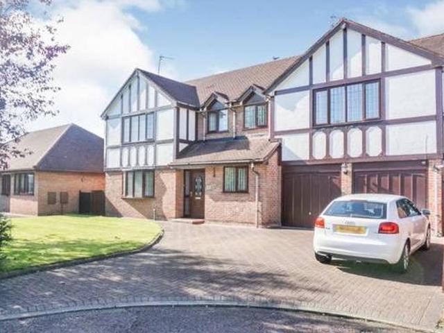 4 bedroom detached house for sale in Shipton Close Warrington WA5 WA5