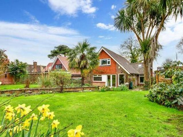 4 Bedroom Detached House For Sale In Shirley, Croydon
