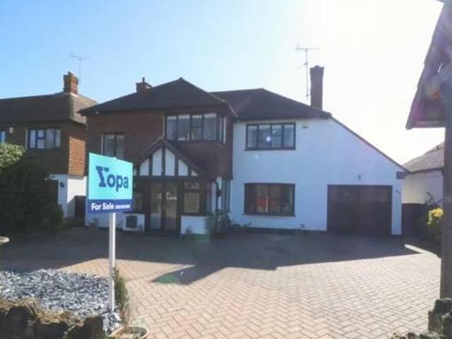 4 bedroom detached house for sale in Shoebury Road Southendonsea SS1