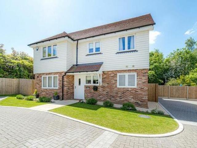4 Bedroom Detached House For Sale In Sittingbourne