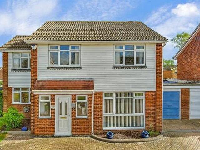 4 Bedroom Detached House For Sale In Sittingbourne