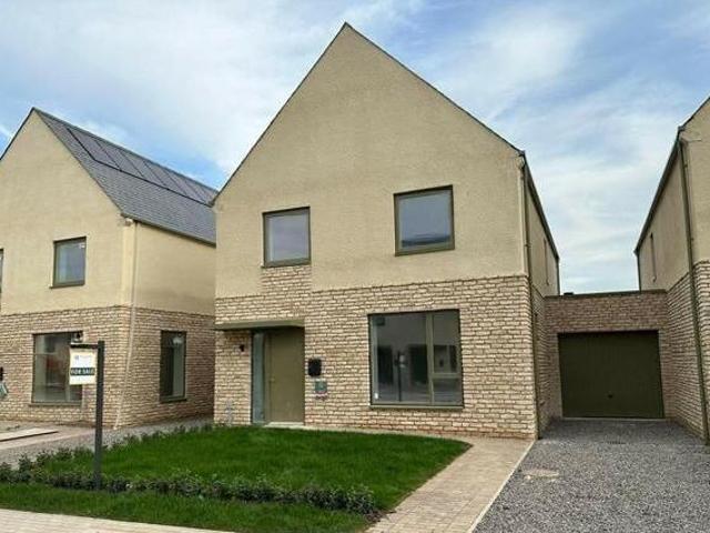 4 Bedroom Detached House For Sale In Siddington