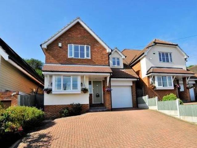 4 bedroom detached house for sale in Sidwell Avenue Benfleet SS7