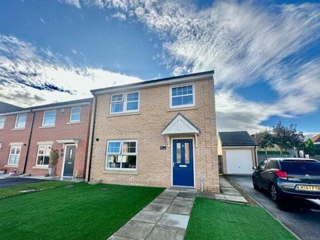 4 Bedroom Detached House For Sale In Signet Grange