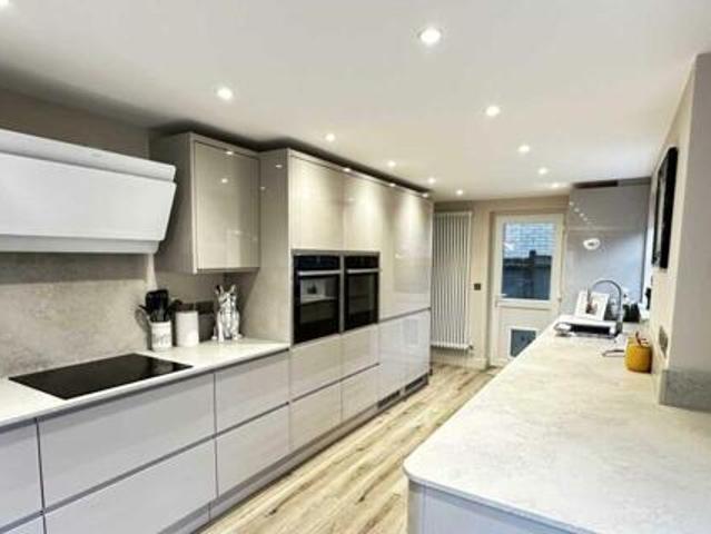 4 Bedroom Detached House For Sale In Silfield Road