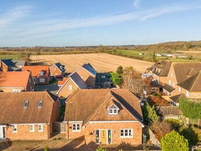 4 Bedroom Detached House For Sale In Silsoe, Bedfordshire