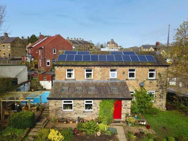 4 Bedroom Detached House For Sale In Skelmanthorpe