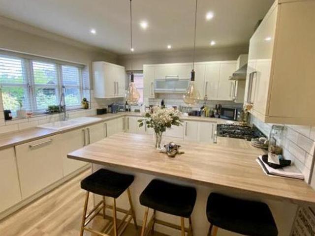 4 Bedroom Detached House For Sale In Skellingthorpe