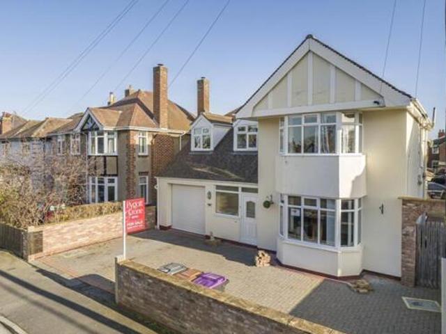 4 Bedroom Detached House For Sale In Sleaford, Lincolnshire