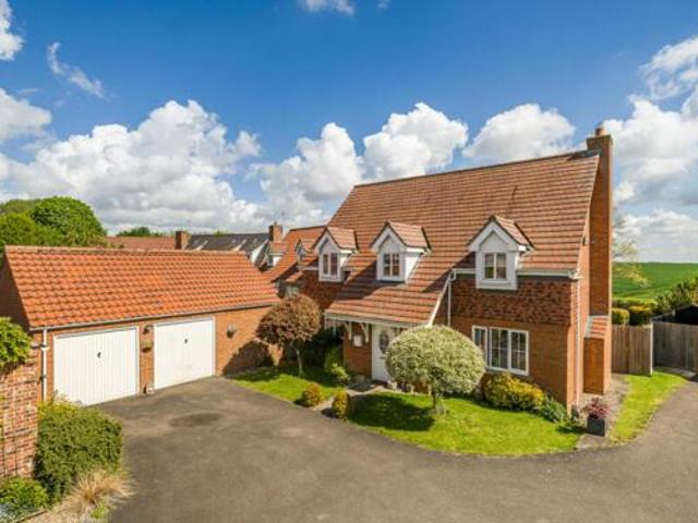 4 Bedroom Detached House For Sale In Sleaford, Lincolnshire