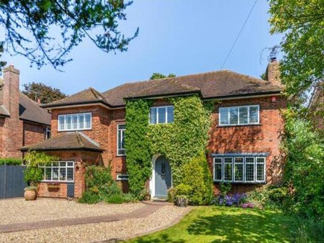 4 Bedroom Detached House For Sale In Slough