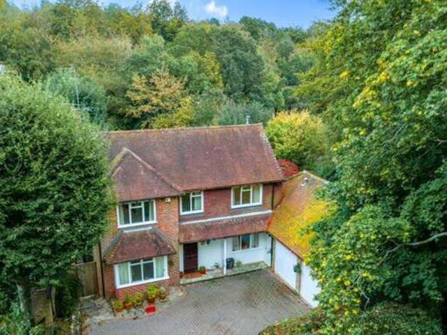 4 Bedroom Detached House For Sale In Speen, Princes Risborough