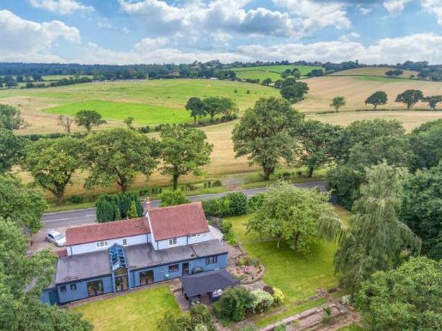4 Bedroom Detached House For Sale In Studley, Warwickshire