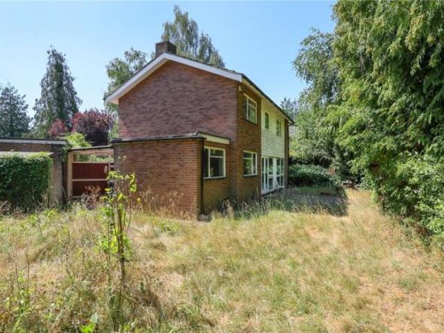 4 bedroom detached house for sale in Stukeley Close, Cambridge, Cambridgeshire, CB3