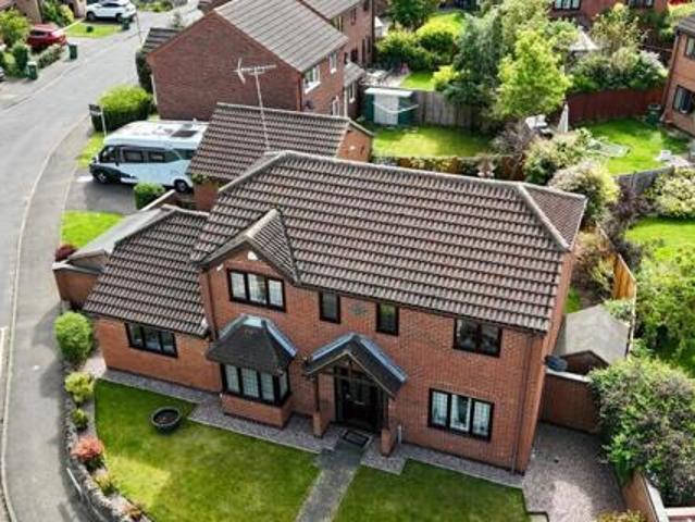 4 Bedroom Detached House For Sale In Stukeley Meadows