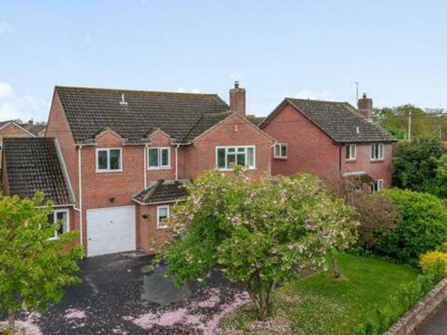 4 Bedroom Detached House For Sale In Sturminster Marshall
