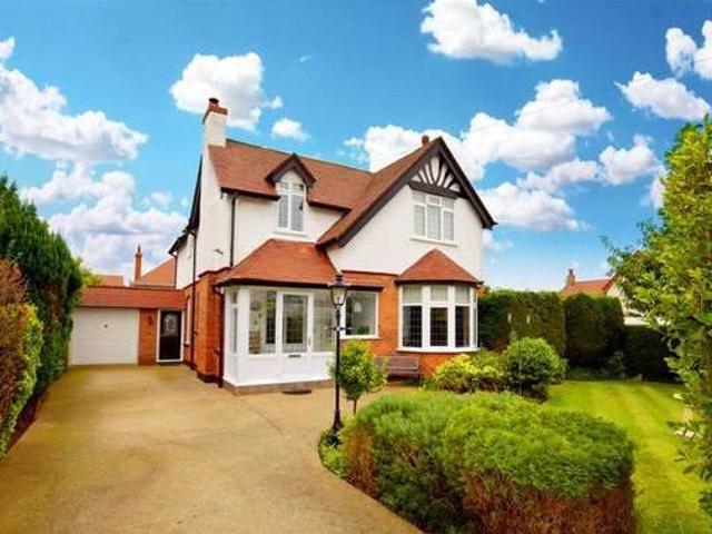 4 bedroom detached house for sale in St Andrews Drive Skegness Lincolnshire PE25 PE25