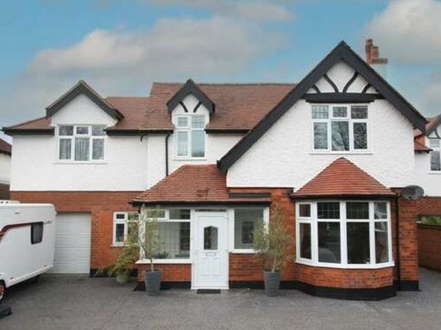 4 bedroom detached house for sale in St Andrews Drive Skegness PE25