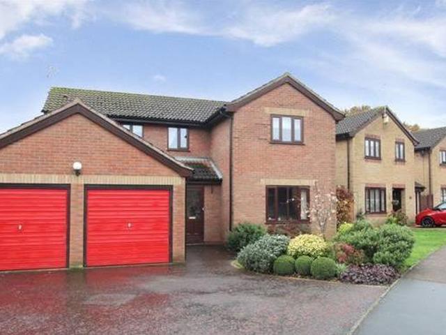 4 bedroom detached house for sale in St Annes Road Framingham Earl Norwich Norfolk NR14 NR14