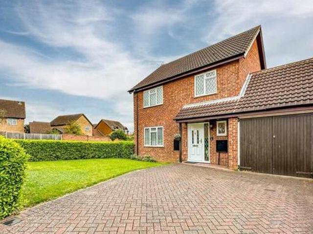4 Bedroom Detached House For Sale In St. Albans, Hertfordshire