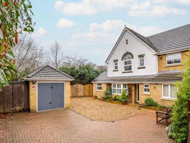 4 Bedroom Detached House For Sale In St. Albans, Hertfordshire