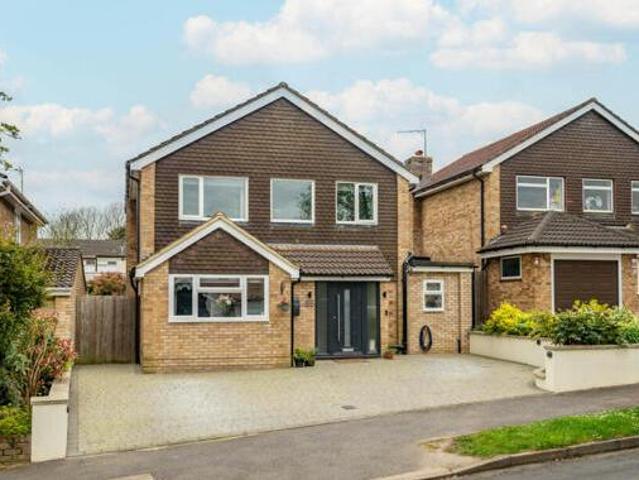 4 Bedroom Detached House For Sale In St. Albans, Hertfordshire