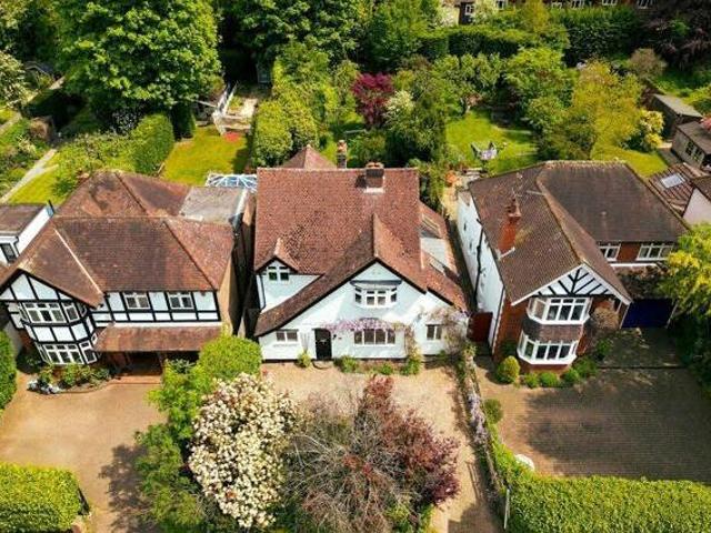 4 Bedroom Detached House For Sale In St. Albans