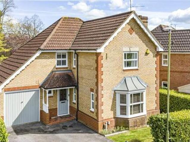 4 Bedroom Detached House For Sale In St. Albans