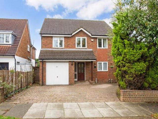 4 Bedroom Detached House For Sale In St. Albans