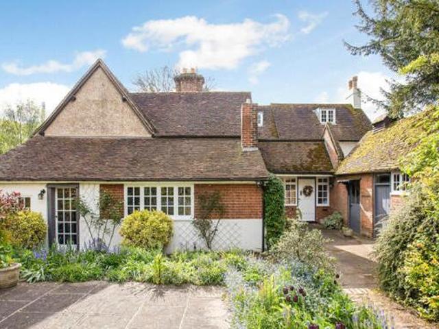4 Bedroom Detached House For Sale In St. Albans