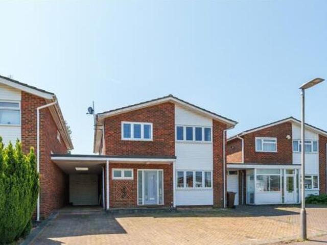 4 Bedroom Detached House For Sale In St. Albans