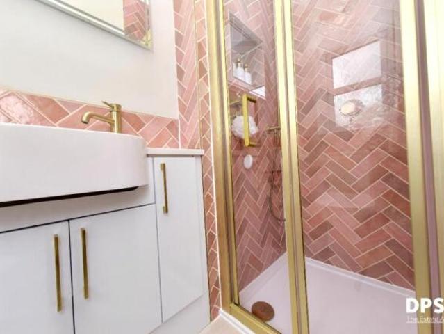 4 bedroom detached house for sale in St. Davids Road, Robin Hood, Wakefield, WF3