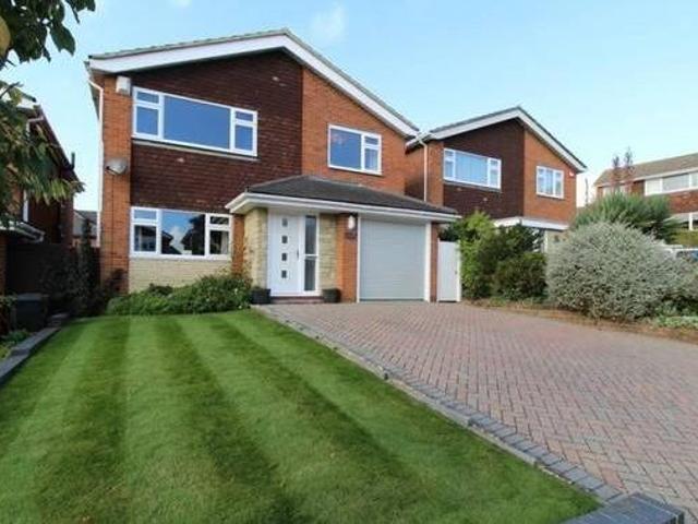 4 bedroom detached house for sale in St Matthews Road Cosham PO6