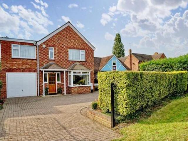 4 Bedroom Detached House For Sale In St. Neots, Cambridgeshire