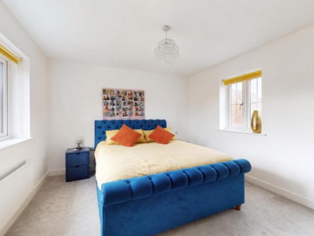 4 bedroom detached house for sale in St. Vincent Avenue, Newton Leys, Bletchley, Milton Keynes, MK3