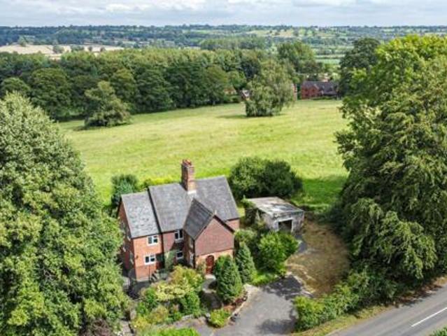 4 Bedroom Detached House For Sale In Staffordshire