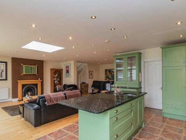 4 bedroom detached house for sale in Staines Road StainesuponThames Surrey TW18