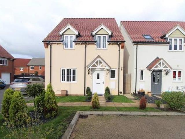 4 bedroom detached house for sale in Stanton IP31