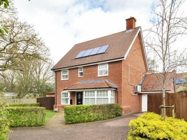 4 Bedroom Detached House For Sale In Staplehurst, Kent