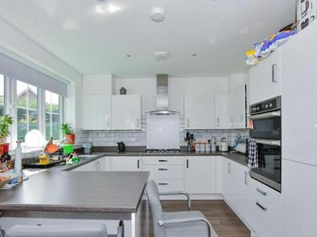 4 Bedroom Detached House For Sale In Staplehurst, Tonbridge
