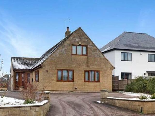 4 bedroom detached house for sale in Station Road Bishops Cleeve Cheltenham GL52