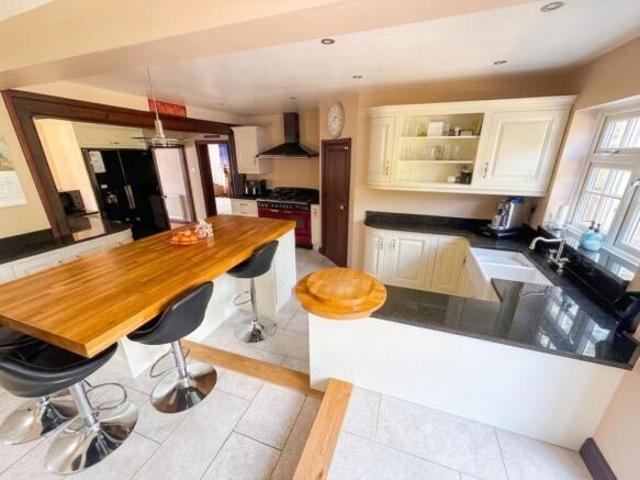 4 bedroom detached house for sale in Station Road, Countesthorpe, LE8