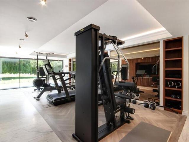 4 bedroom detached house for sale in Station Road, Eynsford, Kent, DA4